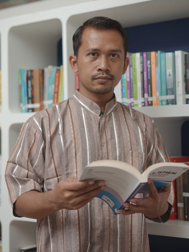 Profil Guru dan Staf – SMA Martia Bhakti
